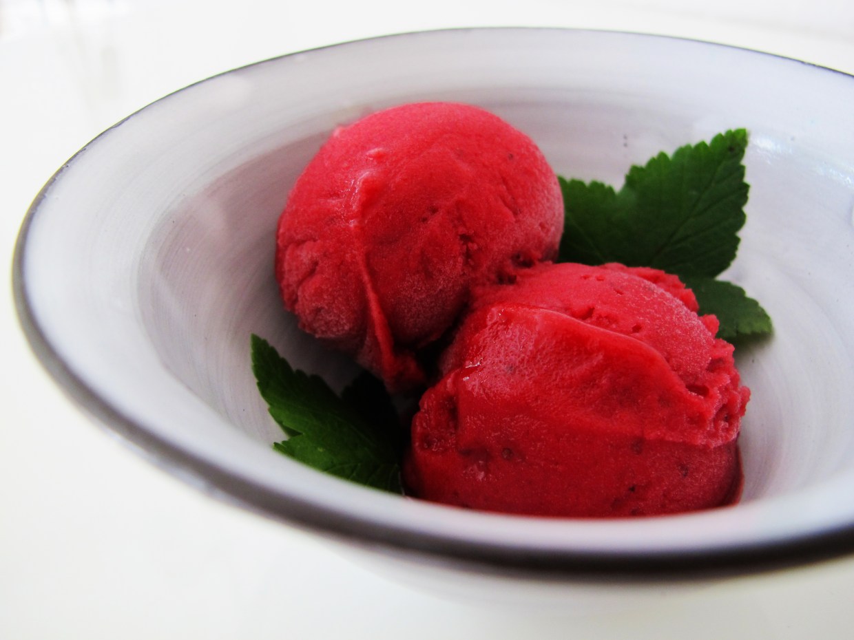 | Black currant sorbet (svartvinbärsorbet)semiswede
