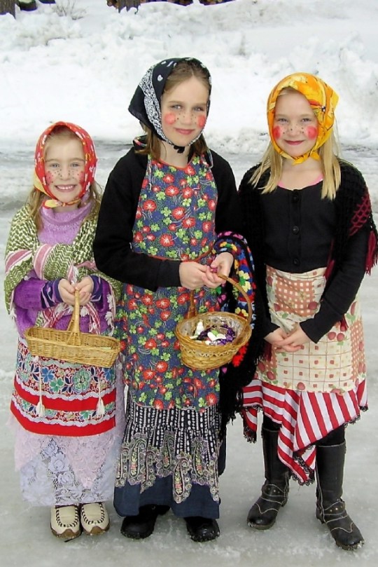 | Glad påsk – Happy Eastersemiswede