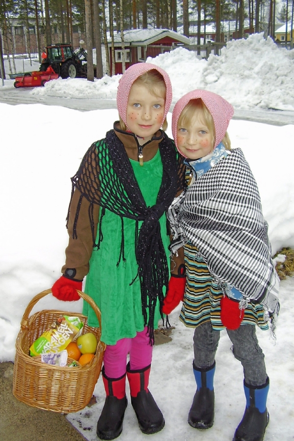 | Glad påsk – Happy Eastersemiswede