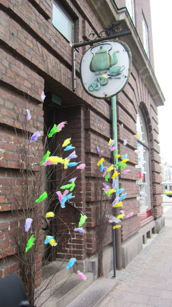 | Glad påsk – Happy Eastersemiswede
